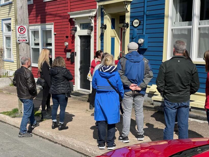 Walking tour of downtown St. John's in French - An In-Depth Look at the Tour Experience