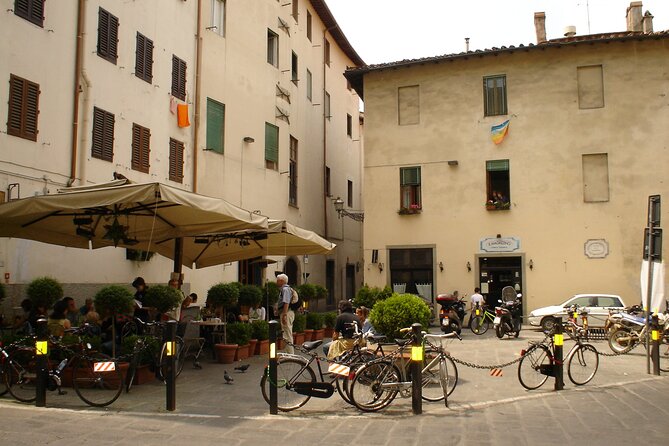 Walking Tour of Florence With a Private Florentine Tourist Guide - Experience the Charm of Oltrarno