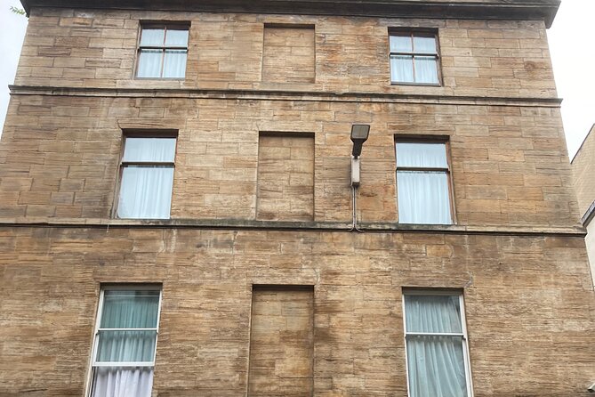 Walking Tour of Glasgow - Engaging Storytelling