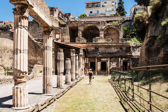 Walking Tour of Herculaneum with Local Guide - Exploring the Best-Preserved Buildings