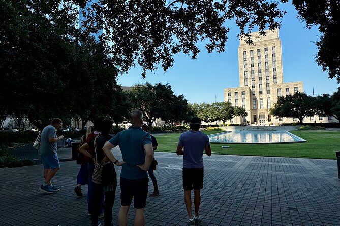 Walking Tour of Houston: History, Architecture, Street Art - The Practical Side: What You Need to Know