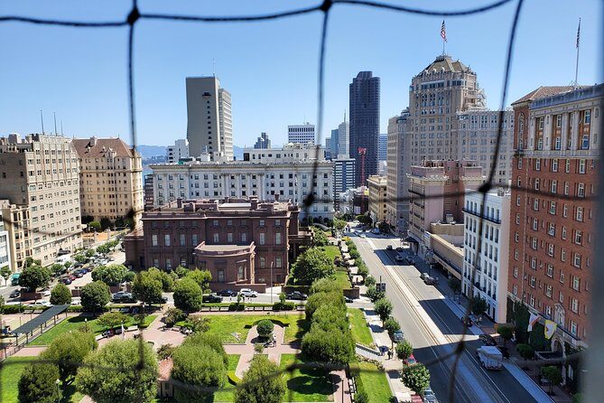 Walking Tour of Nob Hill - Cable Cars, Luxury Hotels, French-Gothic Cathedral - The Fairmont Hotel and Its Roof Garden
