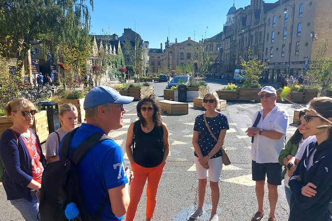 Walking Tour of Oxford UK: Small Group With a Local Guide - Accessibility Features