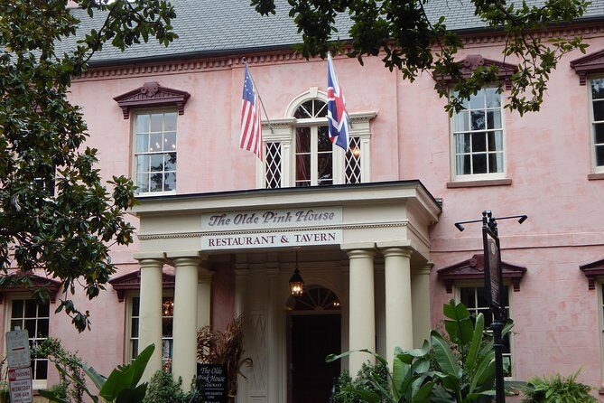 Walking Tour of Savannah's Historic District - Historic Houses and Personalities