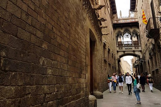 Walking tour of the Gothic Quarter of Barcelona + Cathedral - Key Points