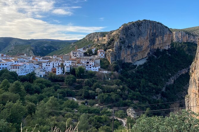 Walking Tour of the Hanging Bridges of Canyon De Turia and Chulilla Village - Exploring the Traditional Village of Chulilla