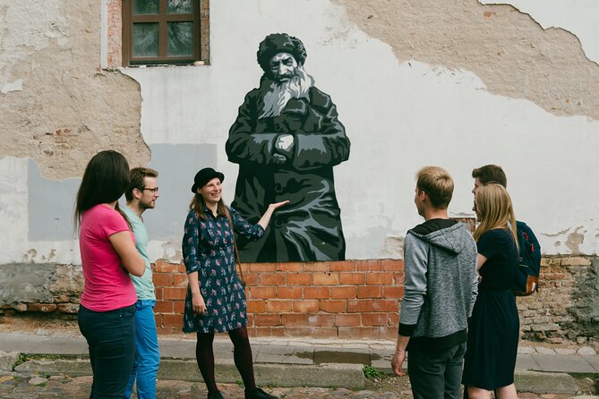 Walking Tour of Vilnius Old Town With Snacks - Opportunities for Questions and Engagement