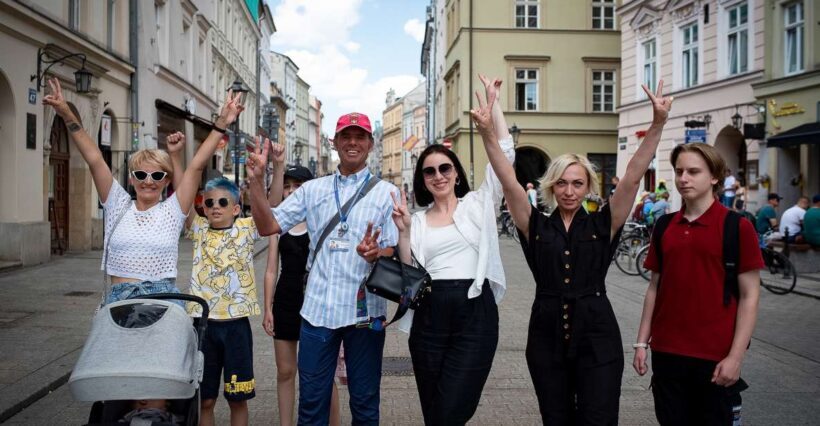 Walking Tour of Warsaw: Old Town Tour - 2-Hours of Magic! - A Practical Guide to the Warsaw Old Town Walking Tour