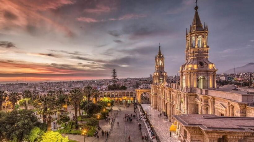 Walking tour through the Historic Center of Arequipa - Key Points