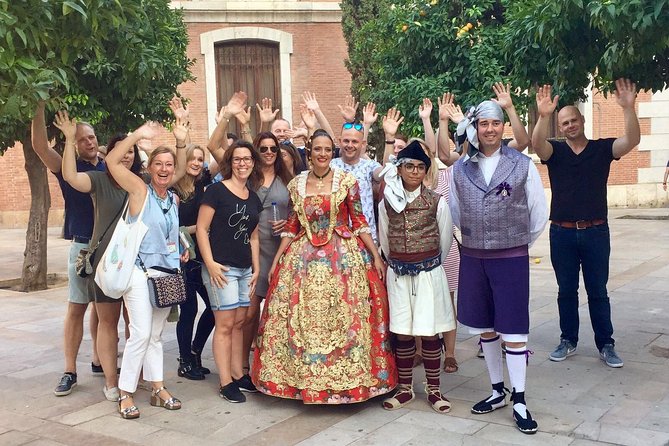 Walking Tour Through the Old Town With a Dutch-Speaking City Guide - Meet Your Dutch-Speaking Guide