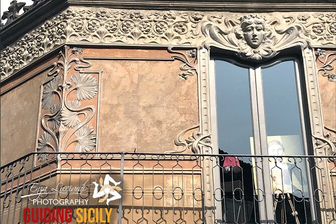 Walkingtour CATANIA - Discovering the City of Lava With a Licensed Guide - Understanding the Influence of Mount Etna