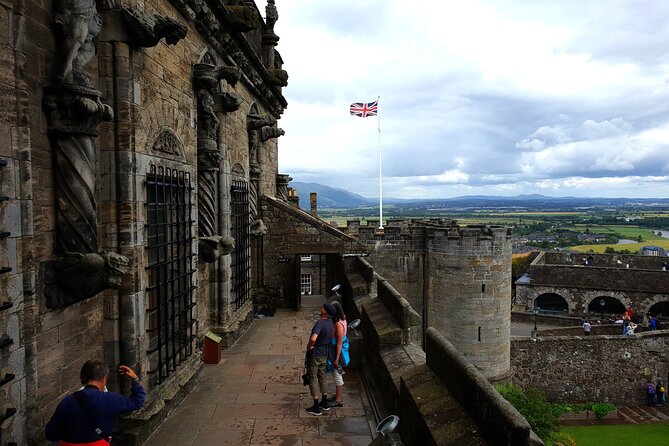 Wallace Monument, Stirling Castle, Linlithgow Palace, Luxury MPV - The Historical Significance of Linlithgow Palace