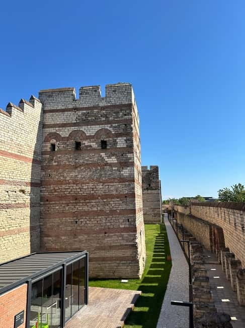 Walls of Contantinople and Blachernea Palace Tour - Discovering the Walls of Constantinople and Blachernae Palace: A Practical Guide