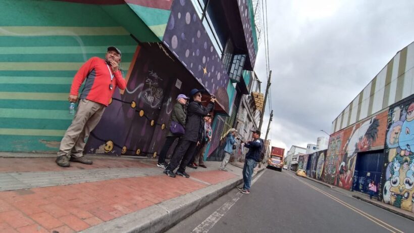 Walls of Wonder: Immersive Journey through Distrito Graffiti - The Sum Up