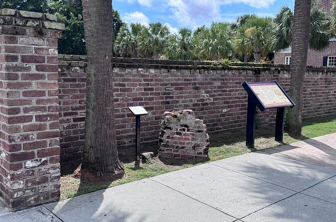 War Comes to Charleston: Historical Walking Tour - The Sum Up