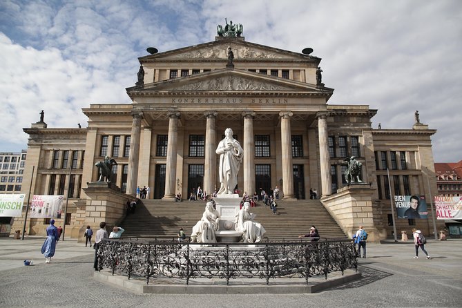 Warnemuende Shore Excursion: Private Berlin Tour - Exploring Berlins Iconic Sites