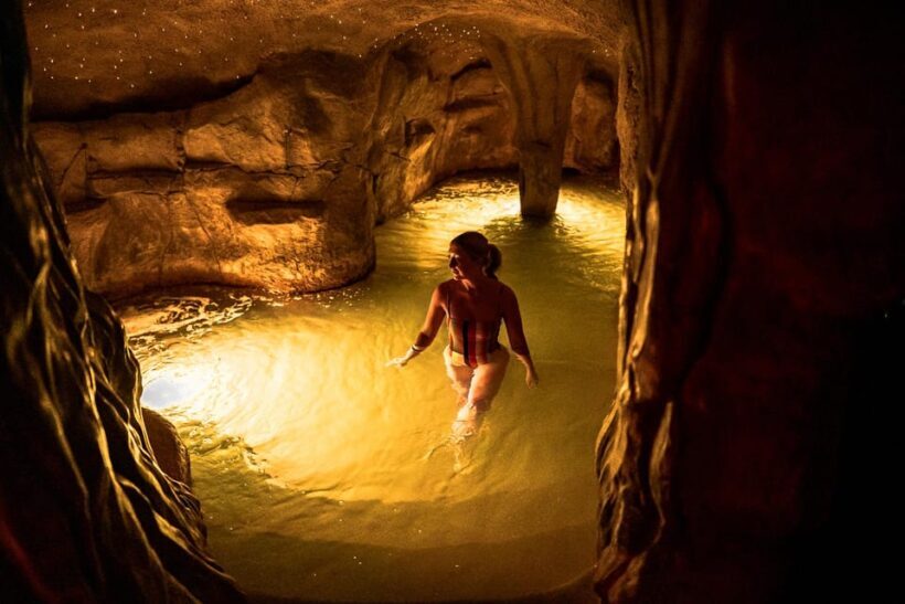 Warrnambool: Deep Blue Hot Springs Entry Ticket - Authenticity and Unique Features