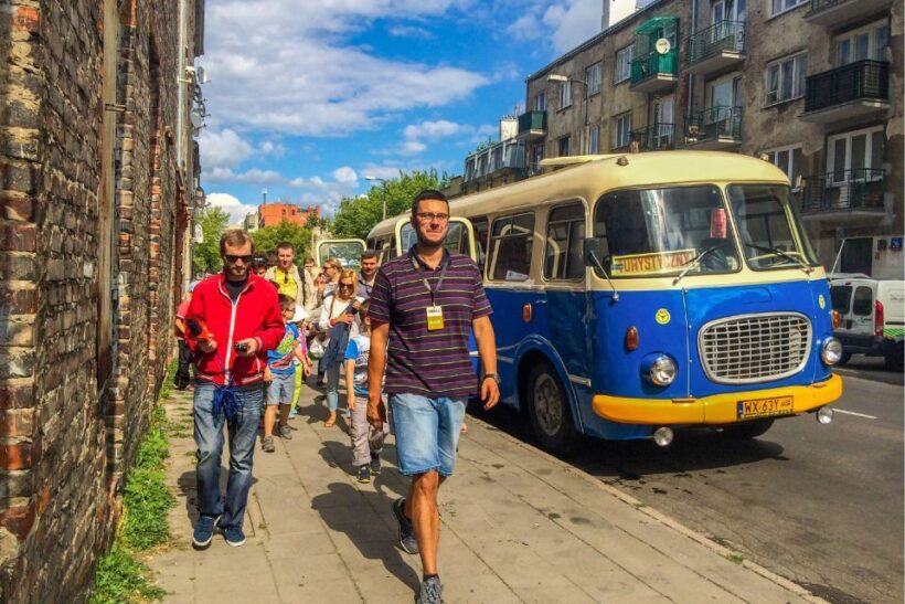 Warsaw: 2.5-Hour Dark Side - Praga District by a Retro Bus - Who Should Consider This Tour?