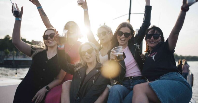 Warsaw: Boat Party with Unlimited Drinks &VIP Club Entrance - Key Points