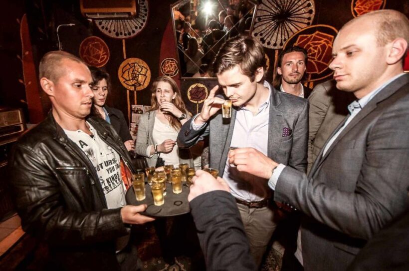 Warsaw: Evening History and Pubs Tour by Retro Minibus - Who Will Love This Tour?