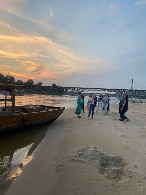 Warsaw: Evening Vistula Cruise with Welcome Drink - The Sum Up