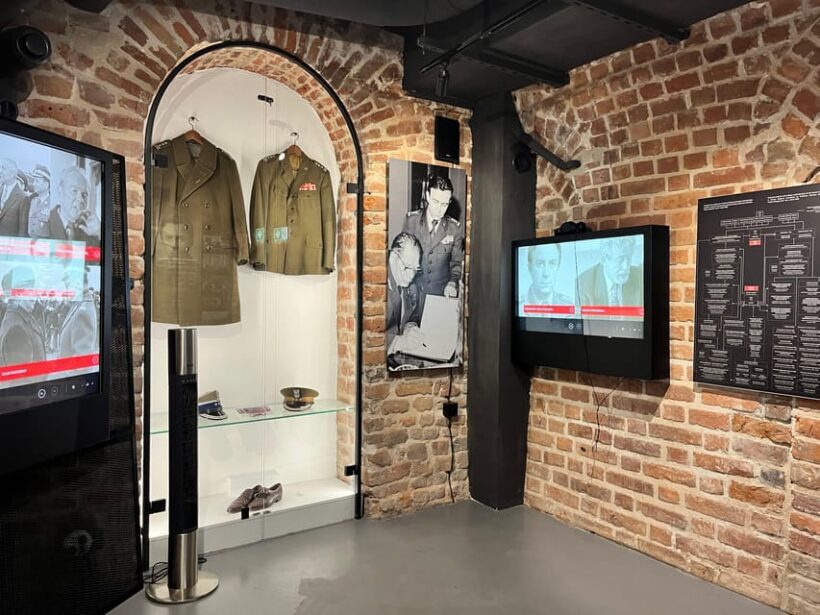 Warsaw: Guided tour of the Cold War Museum - A Closer Look at the Cold War Museum Tour