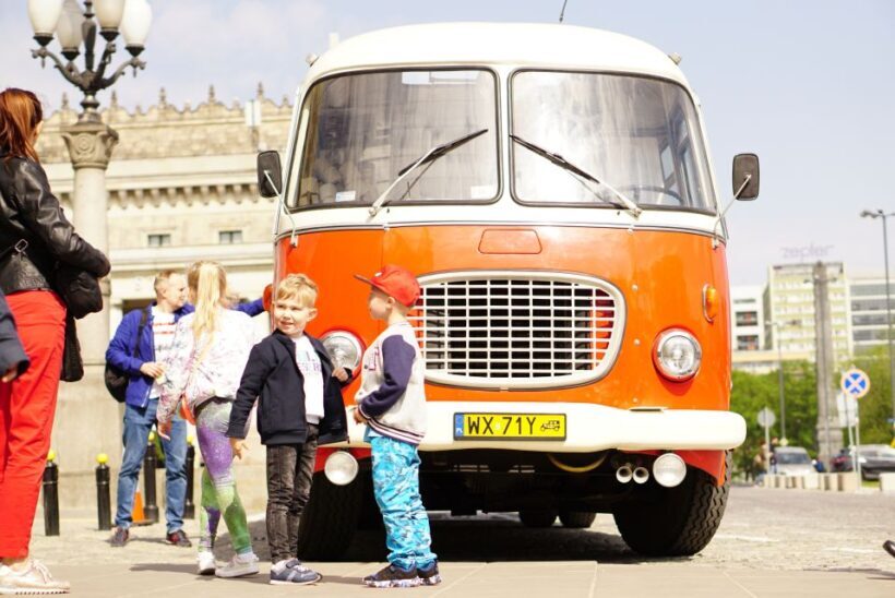 Warsaw: Highlights Guided Retro Bus Tour - Key Points