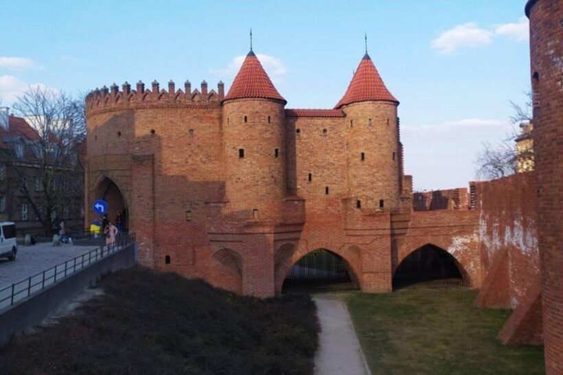 Warsaw Historic Heart Walking Tour - must-see & hidden gems - Who Will Love This Tour?