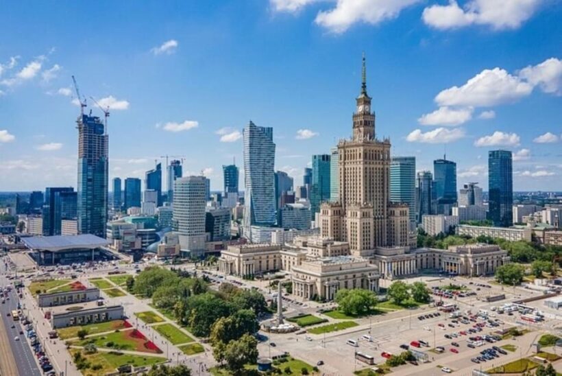 Warsaw : Must-See Walking Tour With A Guide - Key Points