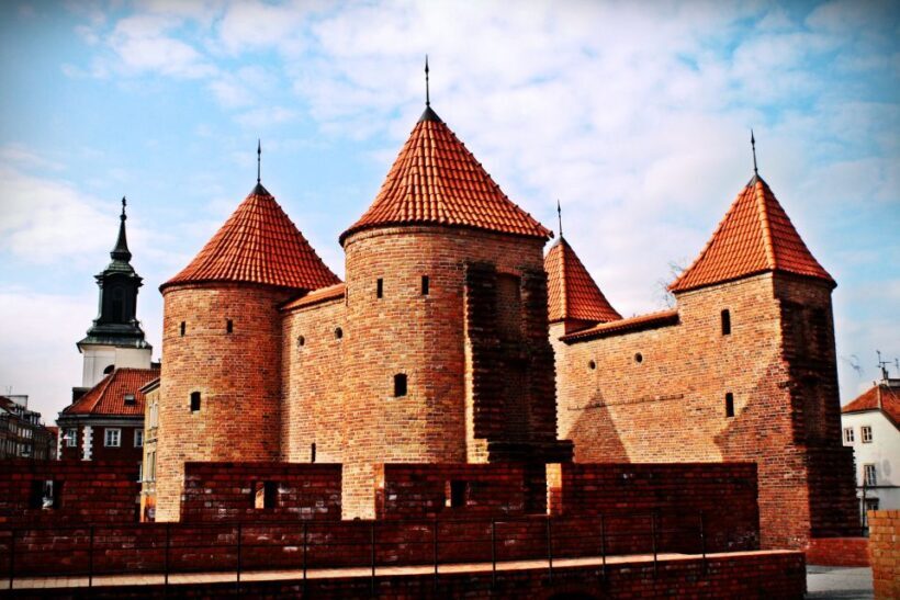 Warsaw: Old and New Town Private Walking Tour - What Makes This Tour a Great Value