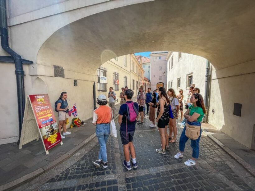 Warsaw: Old Town Highlights Walking Tour in English - Key Points