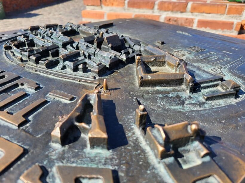 Warsaw Old Town UNESCO HERITAGE walking tour in English - Who Should Consider This Tour?