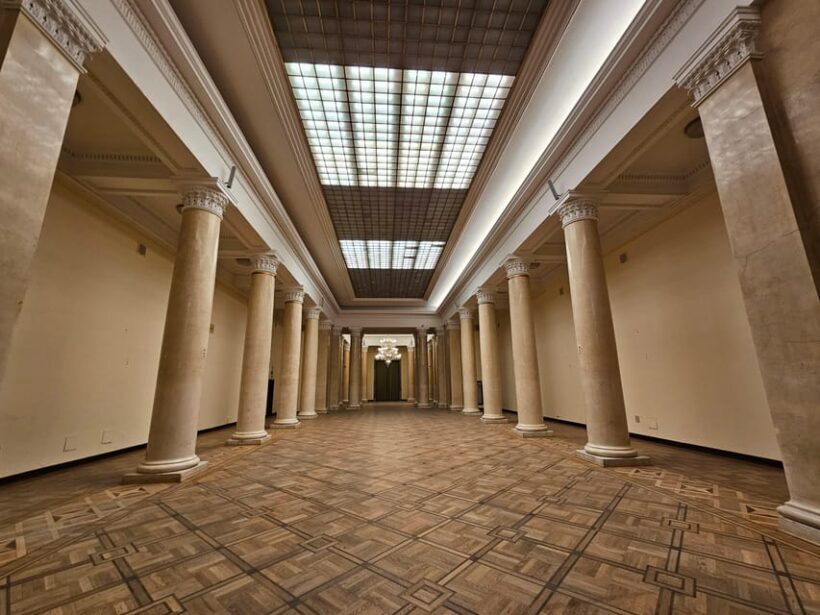 Warsaw: Palace of Culture and Science Guided Tour - Final Thoughts