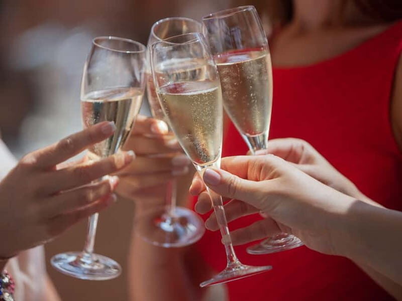 Warsaw: Romantic Cruise with ProseccoBirthdays & Proposals - Exploring the Experience: A Detailed Look