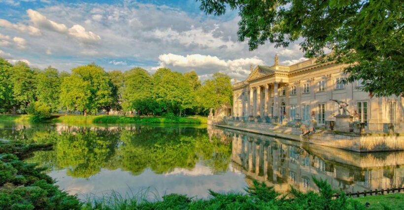 Warsaw: Warsaw Historical Group Tour with Pickup & Drop-Off - FAQ