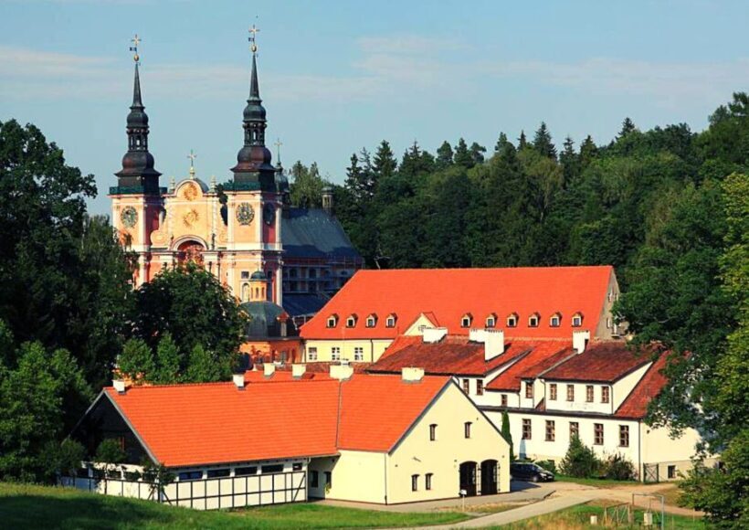 Warsaw: Wolf's Lair & Swieta Lipka Small-Group Tour + Lunch - FAQ