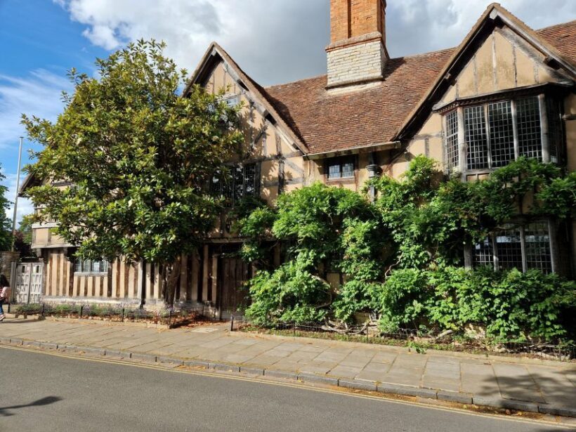 Warwick Castle, Shakespeare's Stratford and the Cotswolds - Analyzing the Value