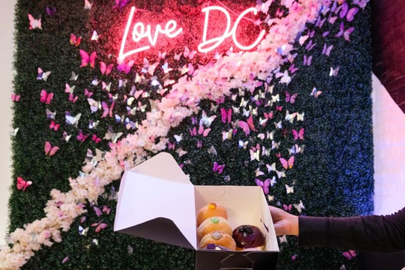 Washington, D.C.: Guided Delicious Donut Tour with Tastings - An In-Depth Look at the Donut Tour Experience