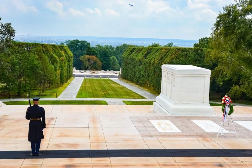 Washington, DC: Arlington Cemetery & Memorials Tour - A Practical Guide to Arlington Cemetery & Memorials Tour