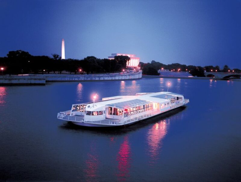 Washington DC: Christmas Eve Gourmet Brunch or Dinner Cruise - The Food and Beverage Experience