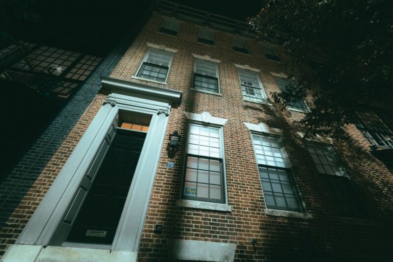 Washington, DC: Ghosts and Spirits Haunted Walking Tour - Key Points