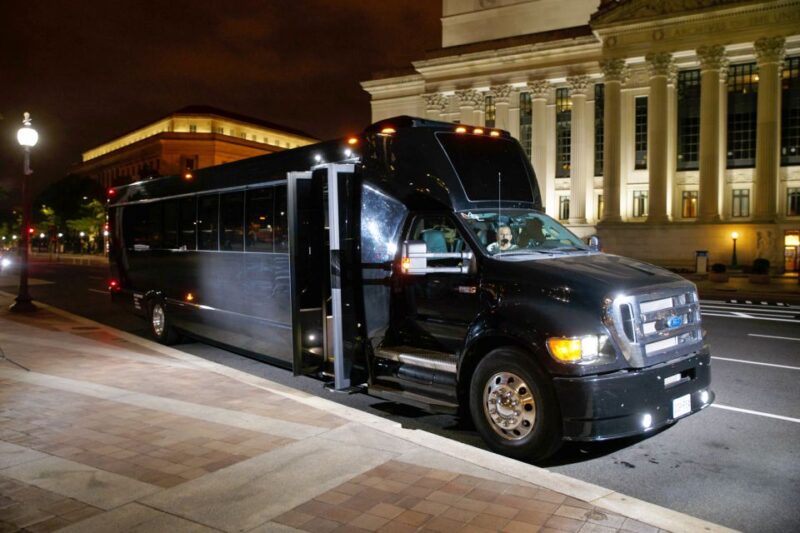 Washington, DC: Holiday Lights Nighttime Bus Tour - Key Points