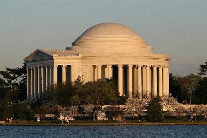 Washington DC Legend privite Cart Shuttle Tour - A Closer Look at the Tour