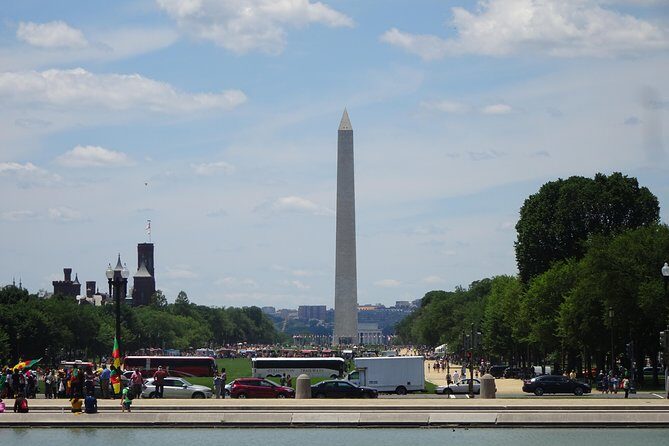 Washington DC Museums self-guided walking tour & scavenger hunt - A Closer Look at the Experience