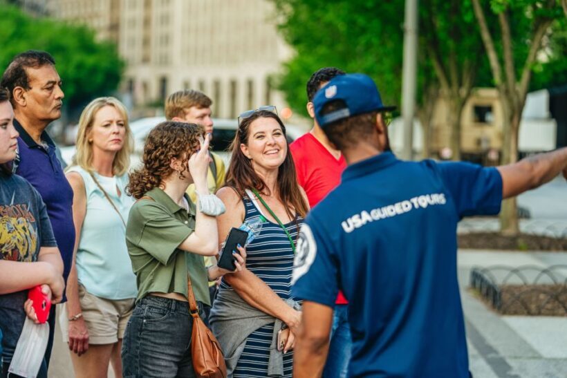 Washington DC: National Mall Night Bus Tour - Key Points
