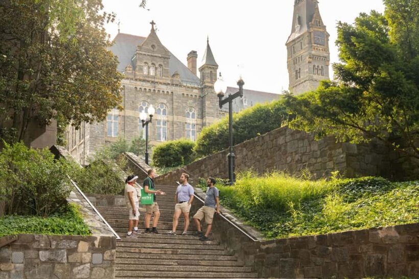 Washington DC: Potomac Cruise and Georgetown Walking Tour - Guides and Group Dynamics