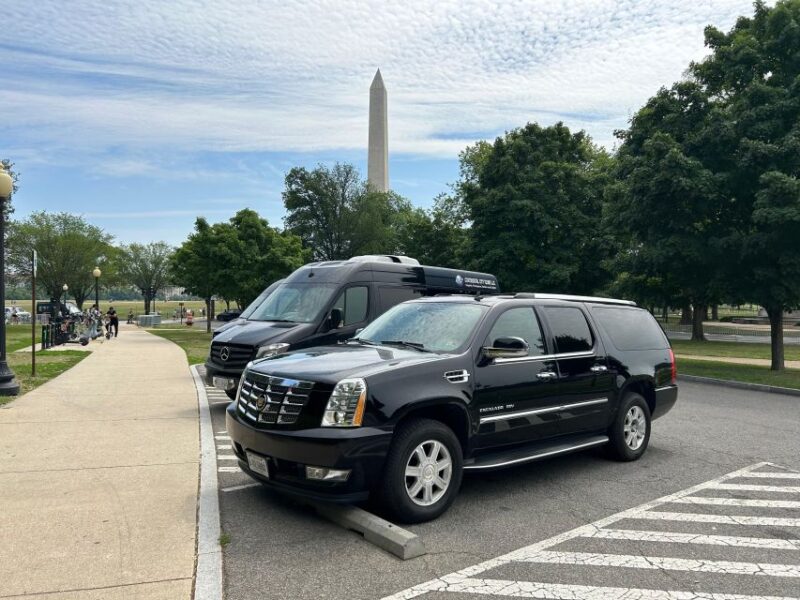 Washington DC: Private Tour with Luxury Vehicle - The Guide: Knowledgeable and Engaging