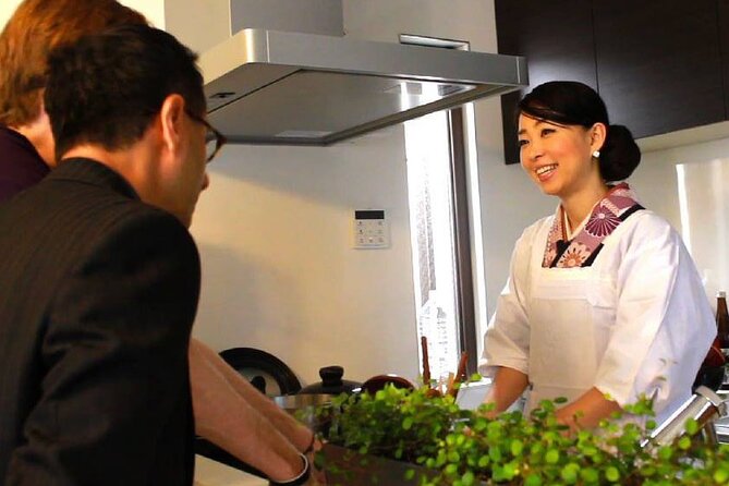 Washoku, a Cooking Class of Japanese Food in Shibuya, Tokyo - Introducing the Cooking Instructor: Marimo