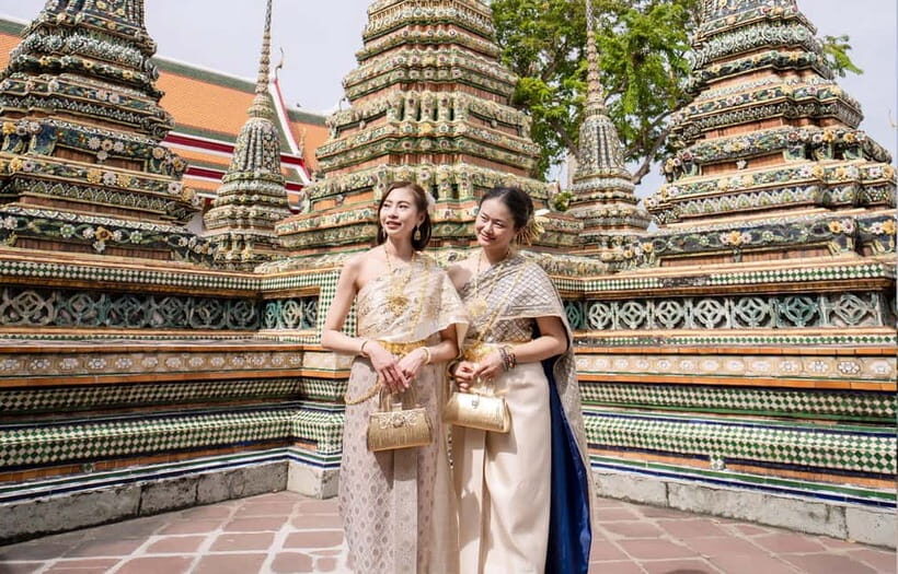 Wat Pho: Traditional Thai Costume Photoshoot - What is the Wat Pho Traditional Thai Costume Photoshoot?