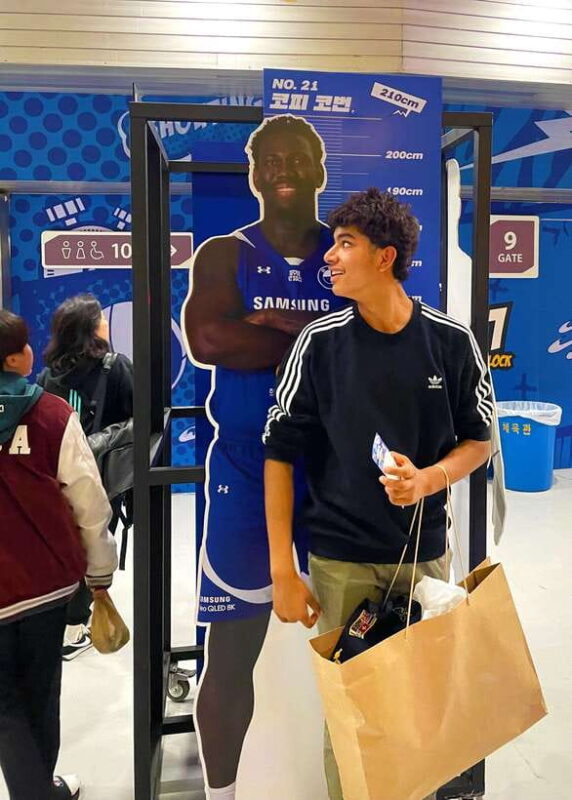 Watching sports match & local food experience in Seoul - Key Points